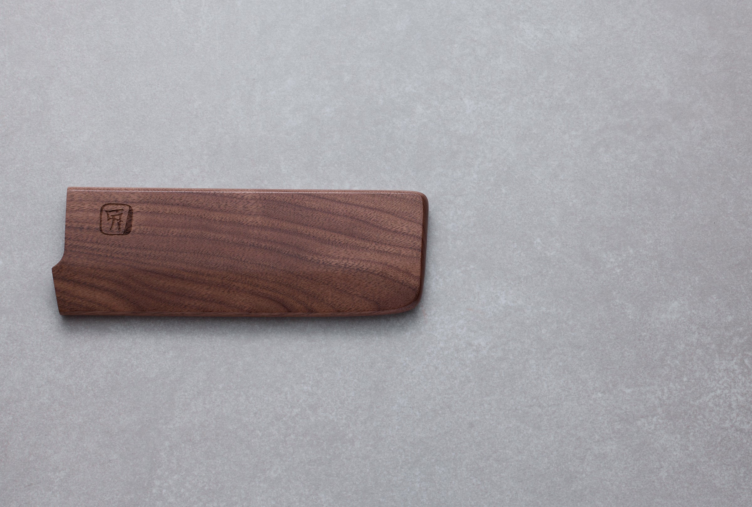 Magnetic Walnut Saya Nakiri up to 180mm – Chef's Armoury