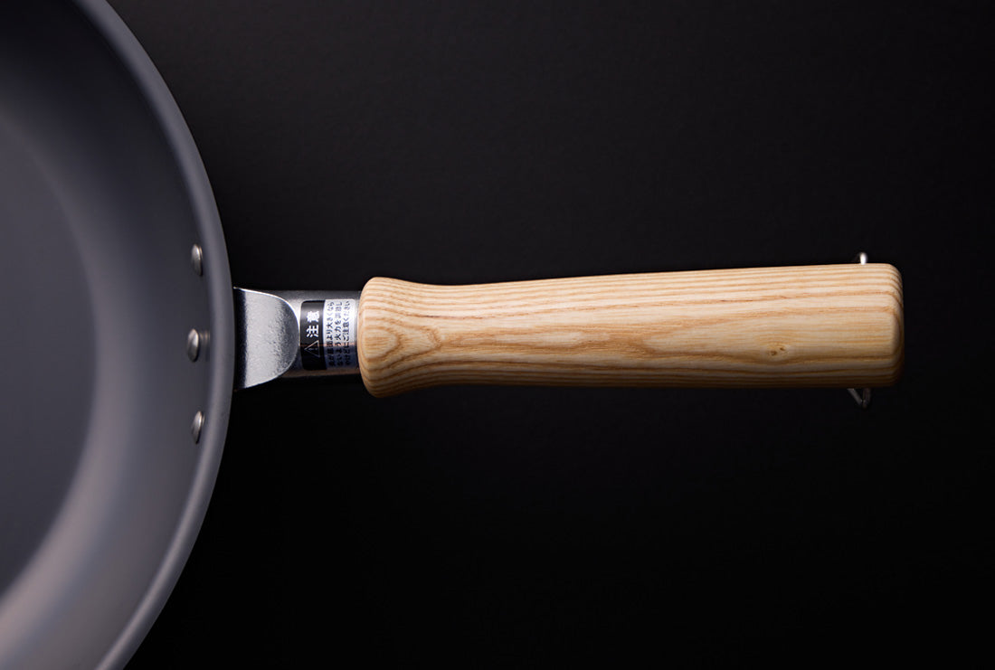 Nitride Iron Fry Pan 26cm – Chef's Armoury